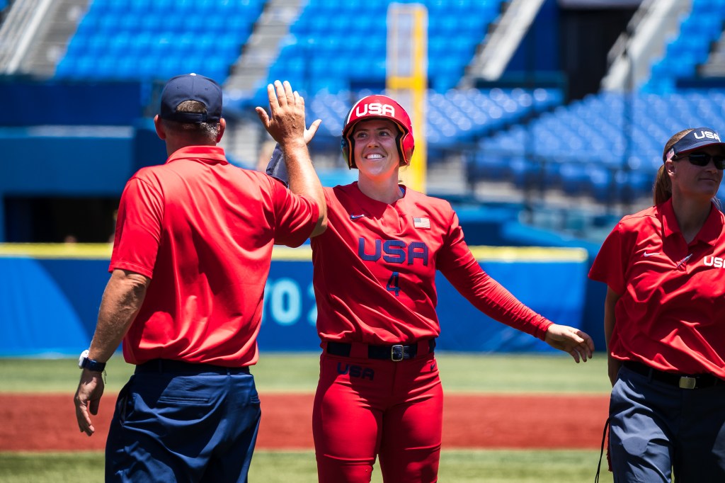 Amanda Chidester - USA Softball